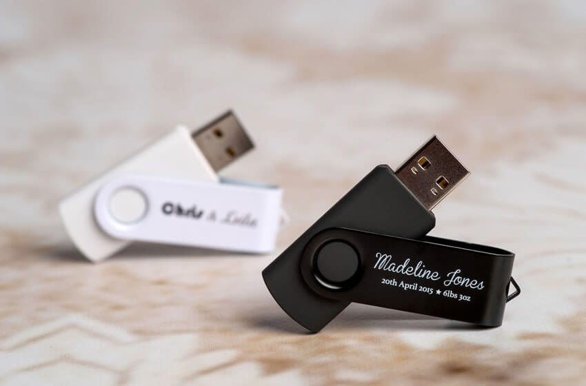 Premium Wood USB flash drive presentation for Photographers | 3XM